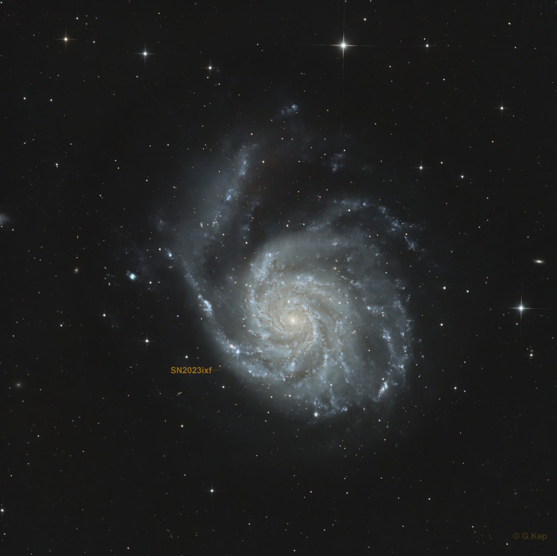 Messier 101 und Supernova SN2023ixf sowie deren Entfernungsbestimmung ...